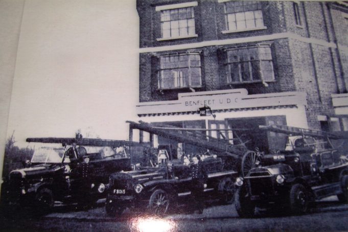 Hadleigh Fire Brigade Exercises in 1955 | Hadleigh Fire Station ...
